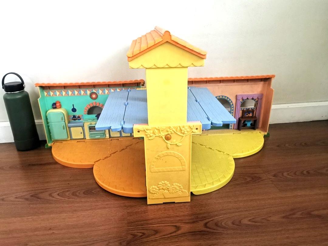 Dora Large Pop-up Dollhouse, Hobbies & Toys, Toys & Games on Carousell