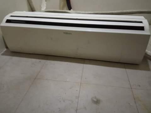 Everest split type aircon 2.5HP, TV & Home Appliances, Air Conditioning ...