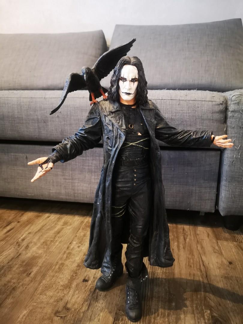 Neca The Crow 1/4 Scale 18 inch Motion Activated Sound Sideshow ...