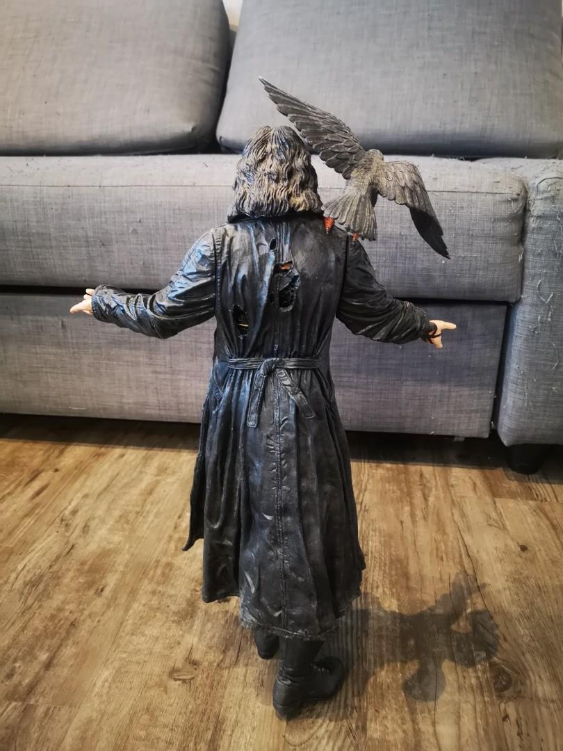 Neca The Crow 1/4 Scale 18 inch Motion Activated Sound Sideshow ...