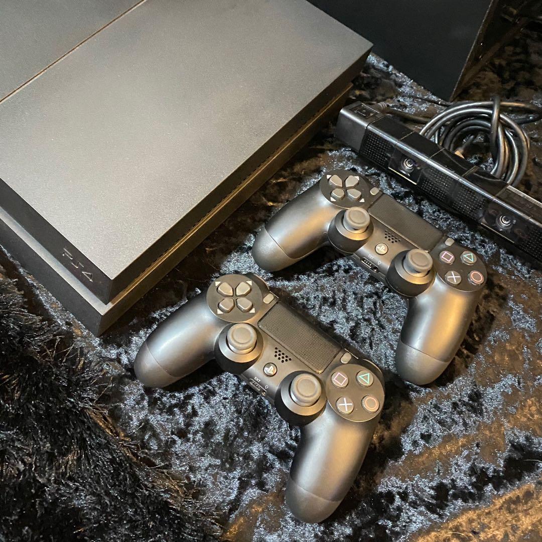 PlayStation 4 Phat 500gb With 2 controllers & PsCam, Video Gaming, Video Game Consoles ...