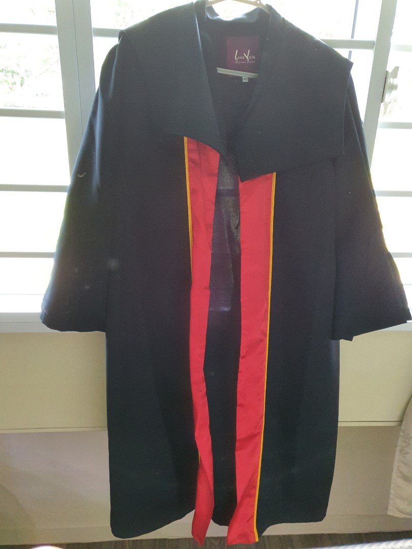 Temasek Polytechnic Grad Gown, Men's Fashion, Tops & Sets, Formal ...