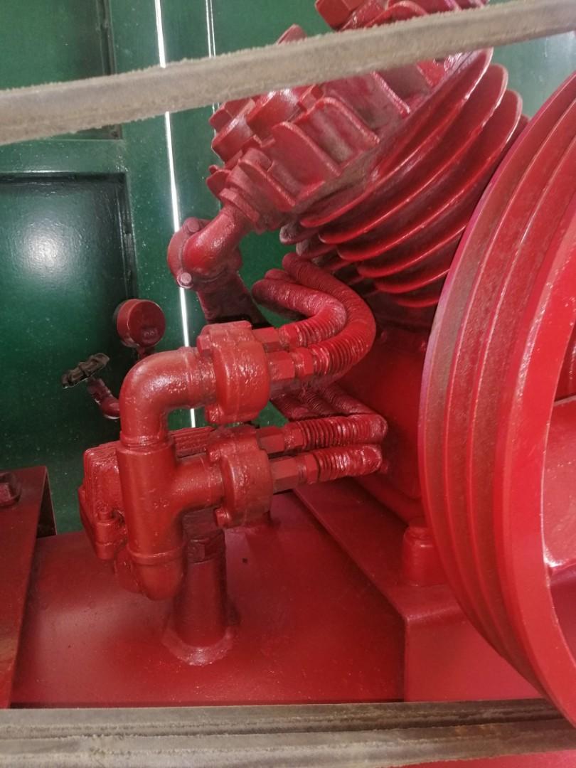 Air compressor 15Hp Fuji earth, Commercial & Industrial, Construction ...