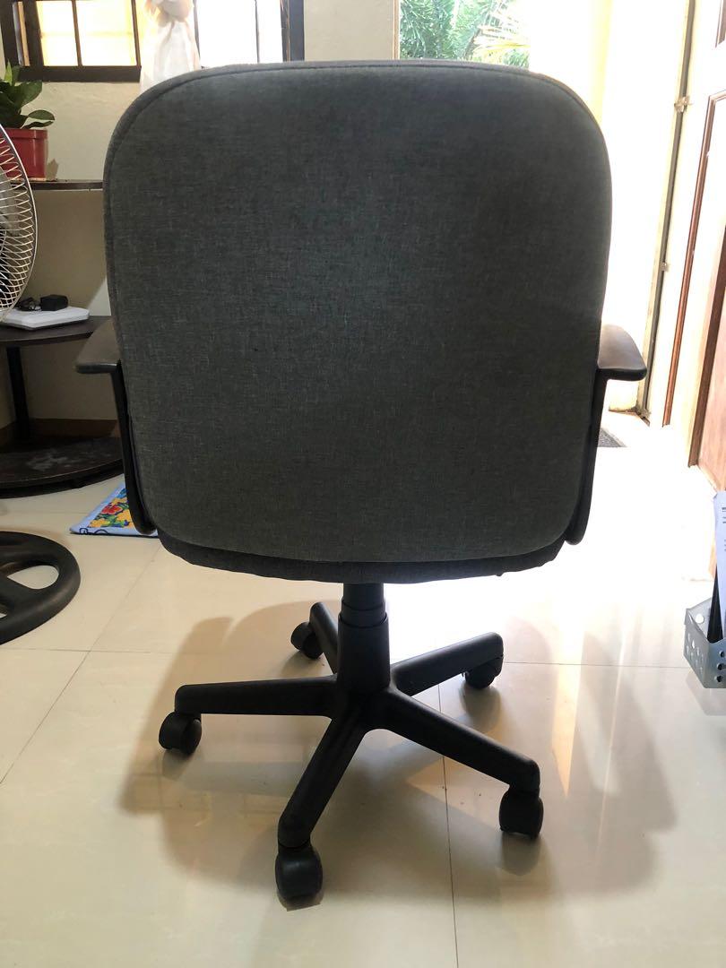 Mandaue Foam Low Back Office Chair, Furniture & Home Living, Furniture ...