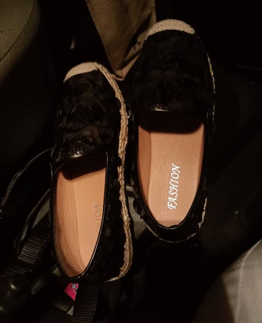Pam shoe, Women's Fashion, Footwear, Sneakers on Carousell