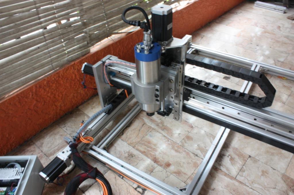 CNC Router 3x3 - 2.2kw Water Cooled Spindle, Commercial & Industrial ...