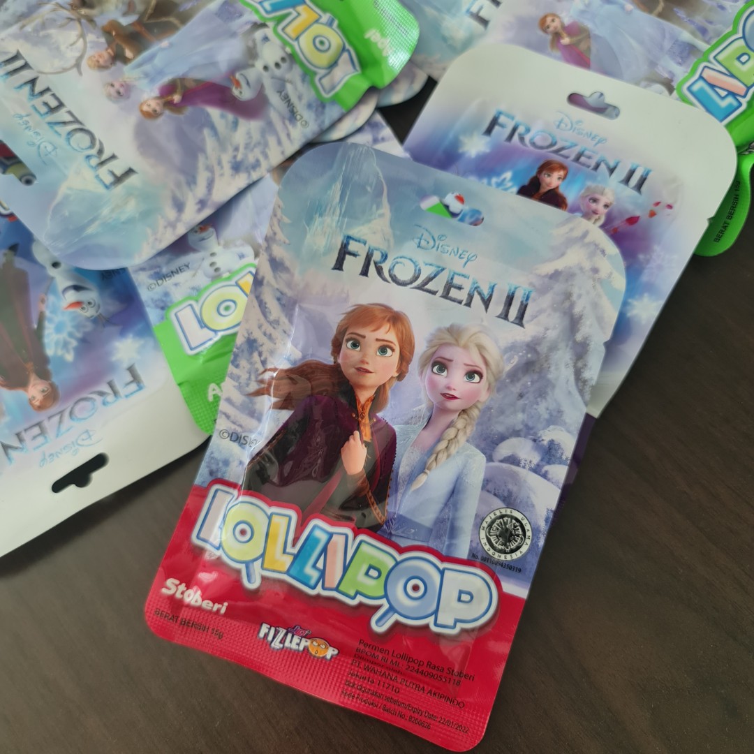Frozen II Lollipop with Popping Candy, Food & Drinks, Chilled & Frozen ...