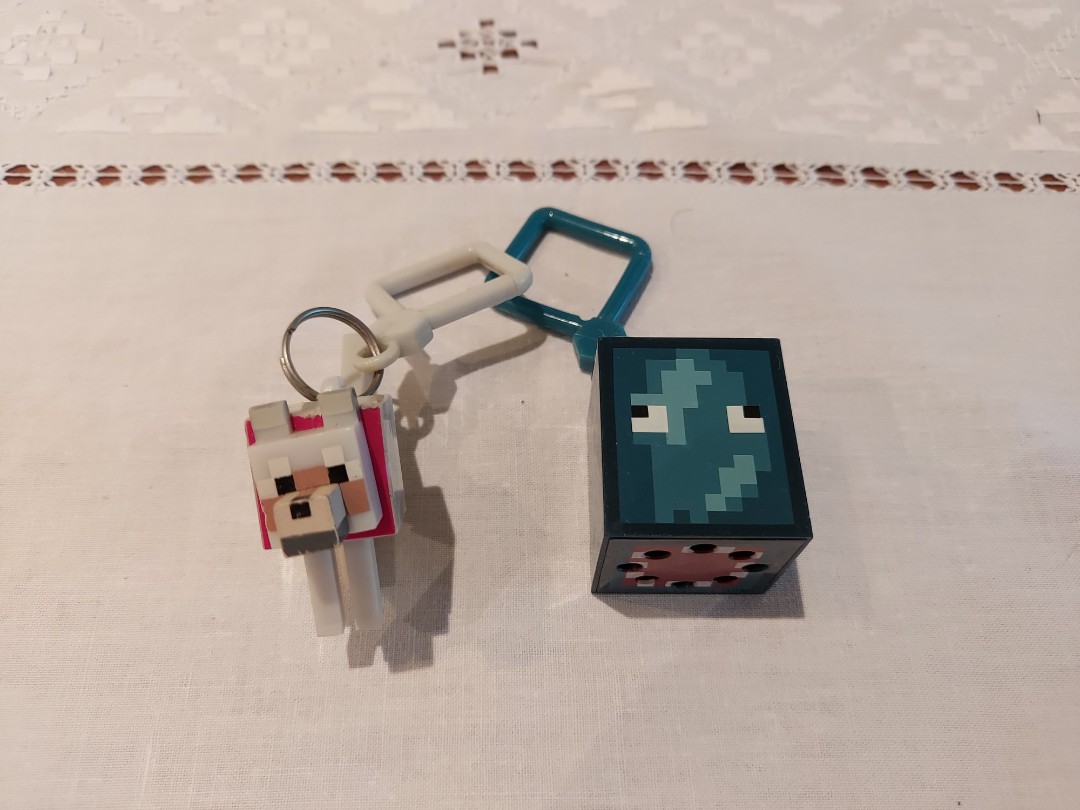 Minecraft keyrings, Toys & Games, Bricks & Figurines on Carousell