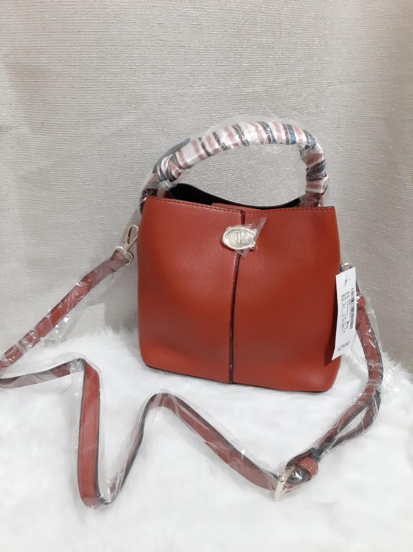 Original HOWRU sling bag, Women's Fashion, Bags & Wallets, Cross-body ...