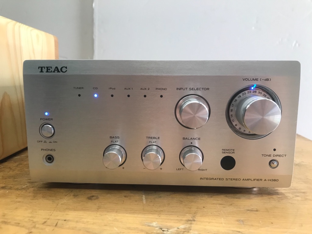 TEAC A-H380 Stereo Integrated Amplifier, 興趣及遊戲, 音樂樂器 & 配件, 樂器配件 - Carousell