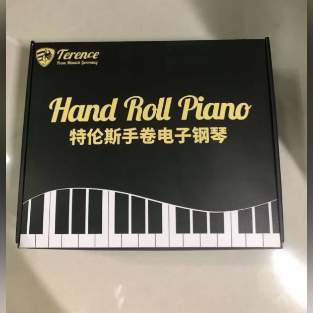 Terence 88keys Hand Roll Piano, Hobbies & Toys, Music & Media, Musical Instruments on Carousell