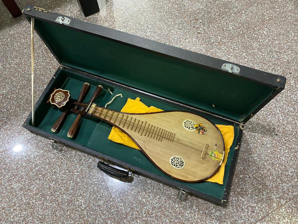 柳琴 Liu Qin Chinese mandolin, Hobbies & Toys, Music & Media, Musical ...