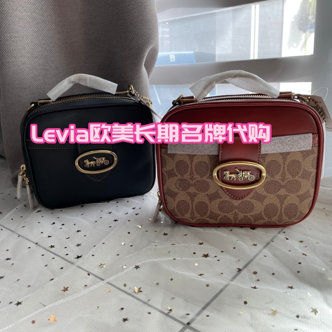 Coach Riley LunchBox Signature, Luxury, Bags & Wallets on Carousell