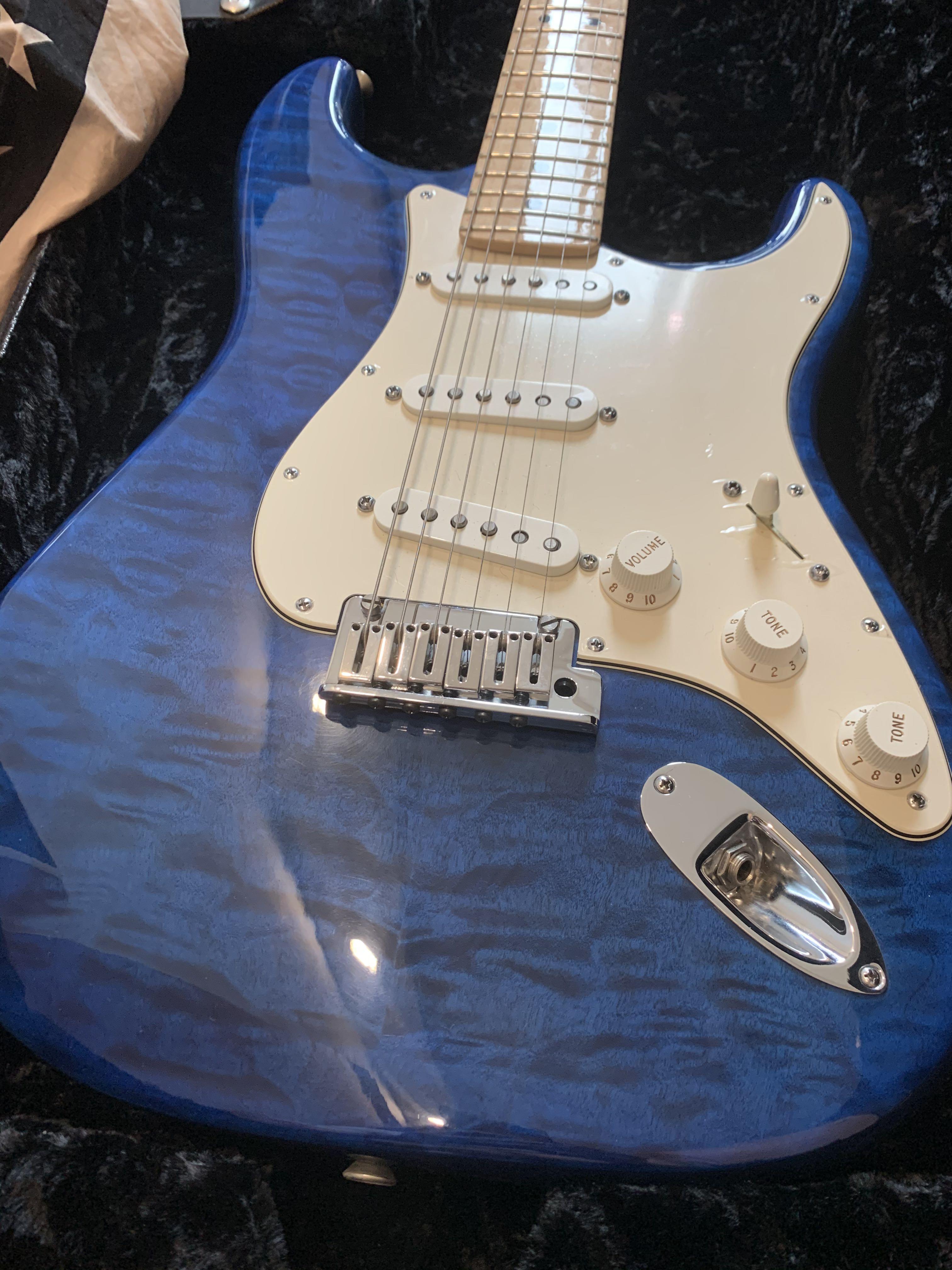 Fender Custom Shop Custom Deluxe Stratocaster 2014, Hobbies & Toys ...