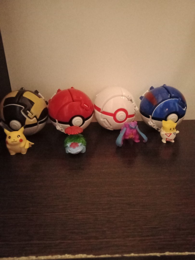 Pokémon mini figures (Includes 4 different types of pokeballs), Hobbies ...