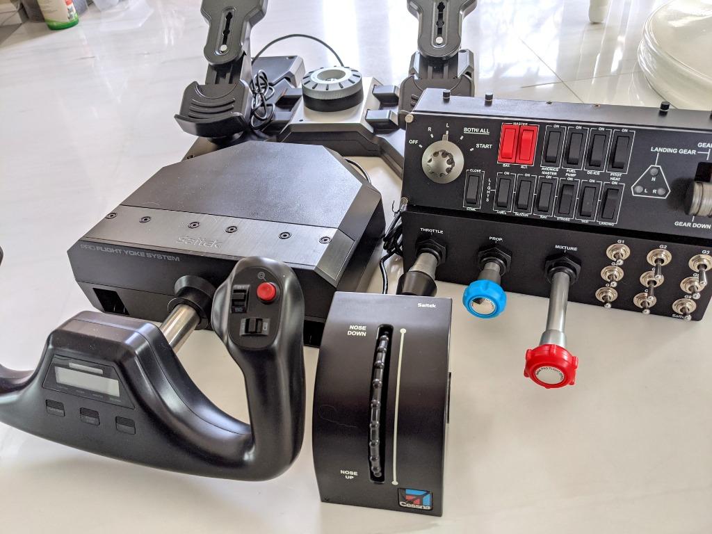Saitek Cessna Pro Flights Yoke/Trim/FIP/TPM/Rudder/Switch Panel (5 ...