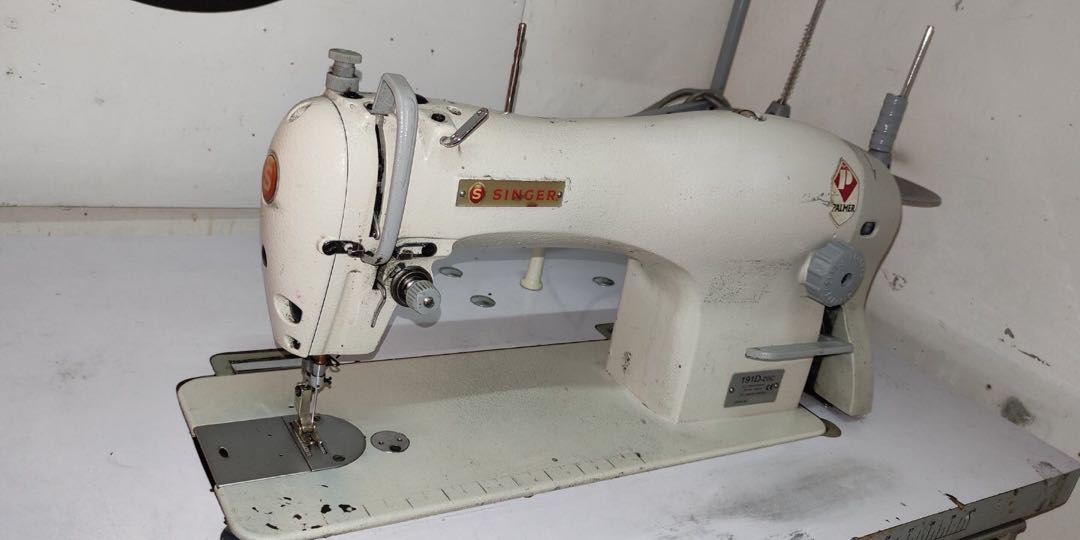 Singer High Speed Sewing Machine (191D - 20C), TV & Home Appliances ...