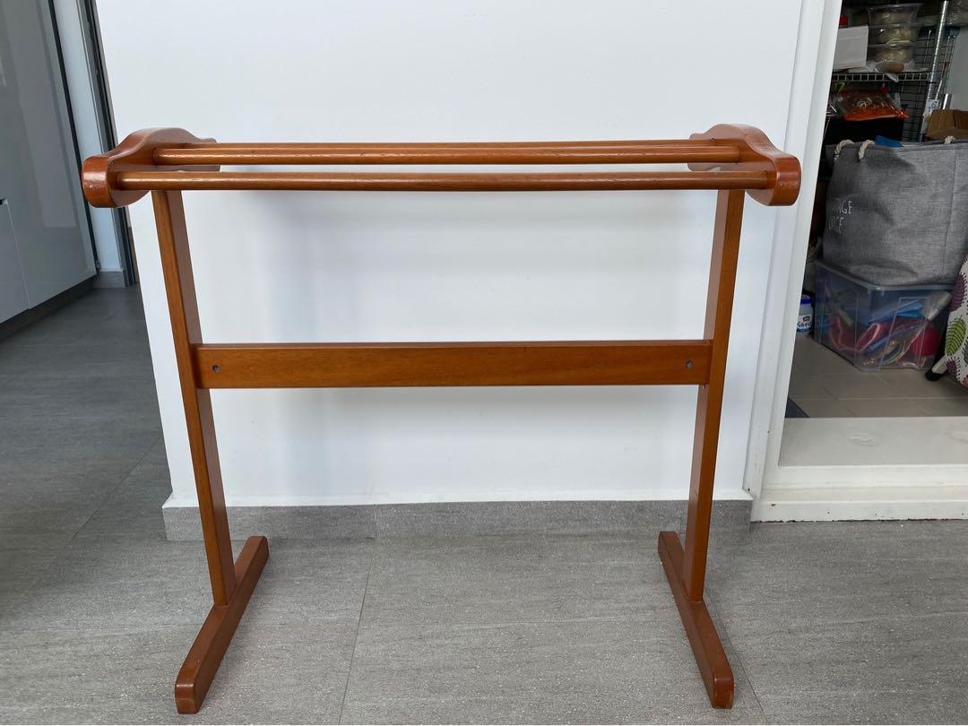 Clothes Horse / Rack, Furniture & Home Living, Furniture, Shelves ...