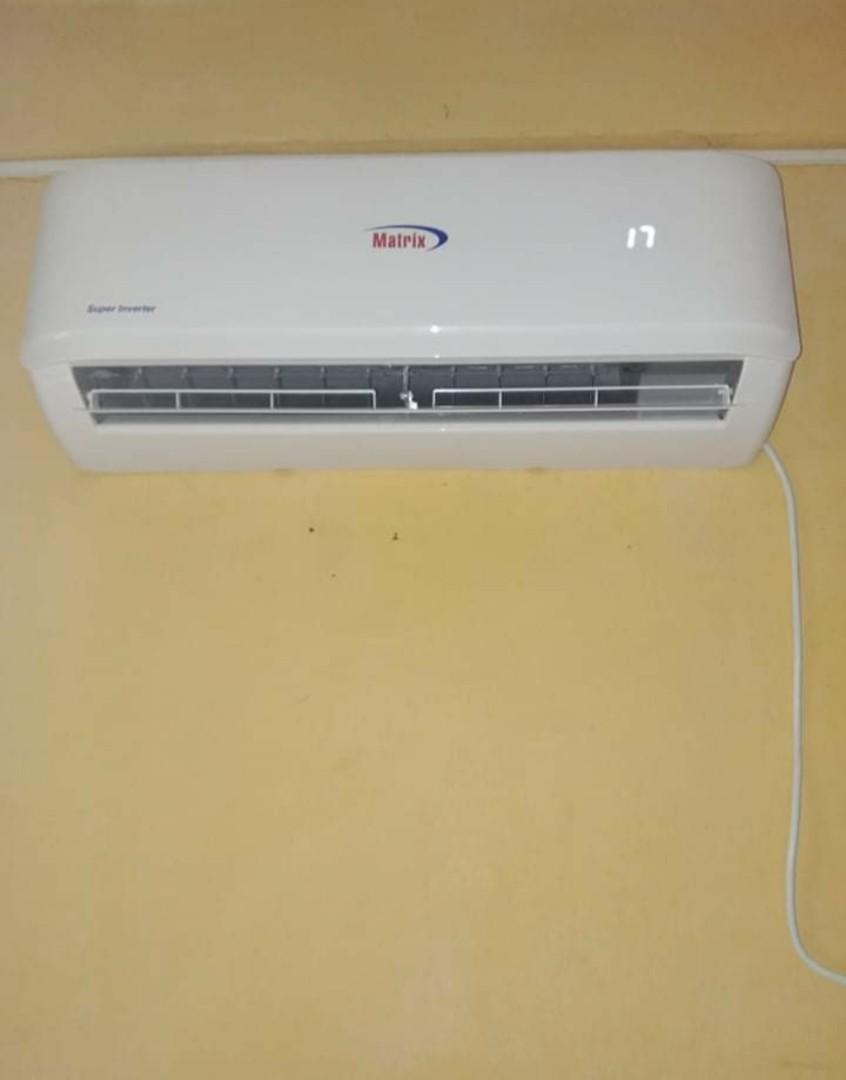 Matrix split type aircon inverter free installation, TV & Home ...