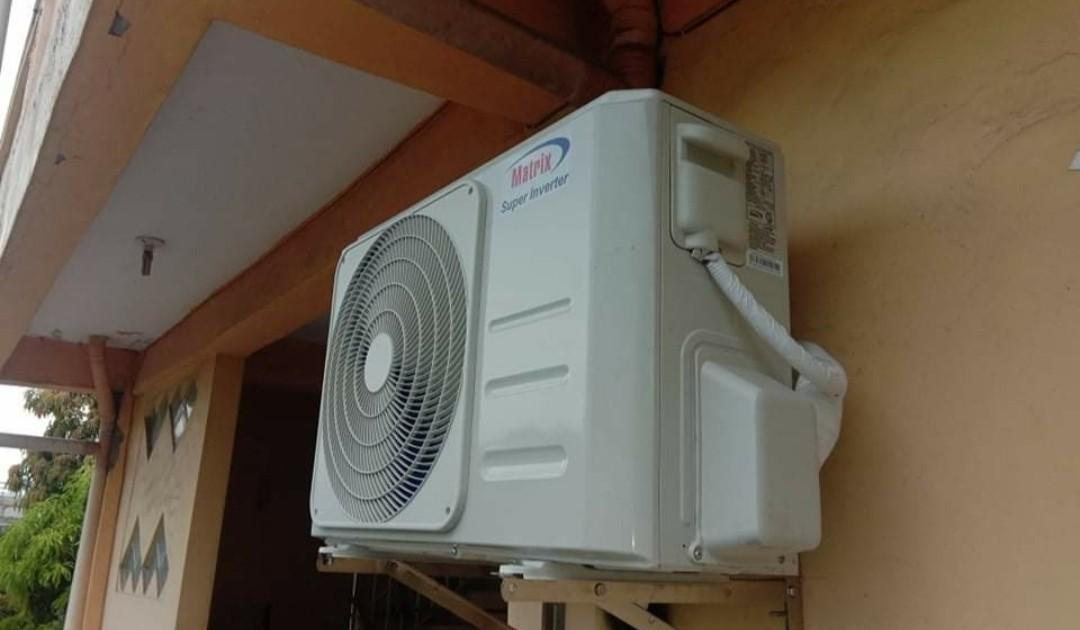 Matrix split type aircon inverter free installation, TV & Home ...