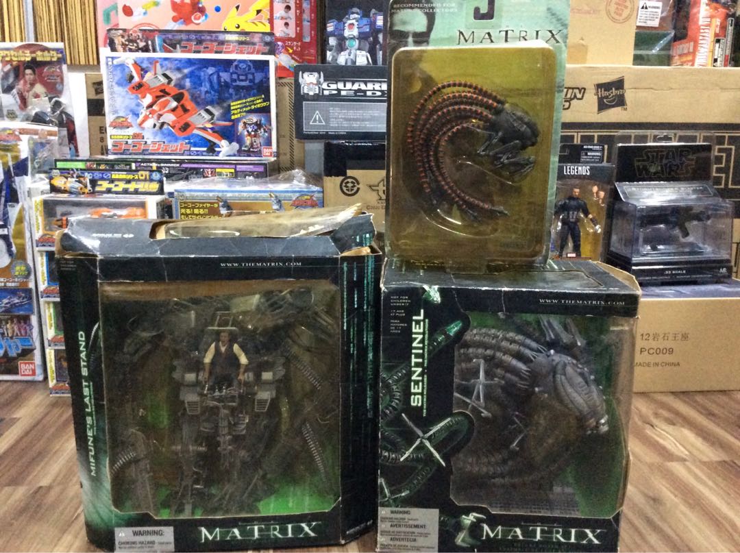 The Matrix Mifunes Last Stand and Sentinel, Hobbies & Toys, Toys ...