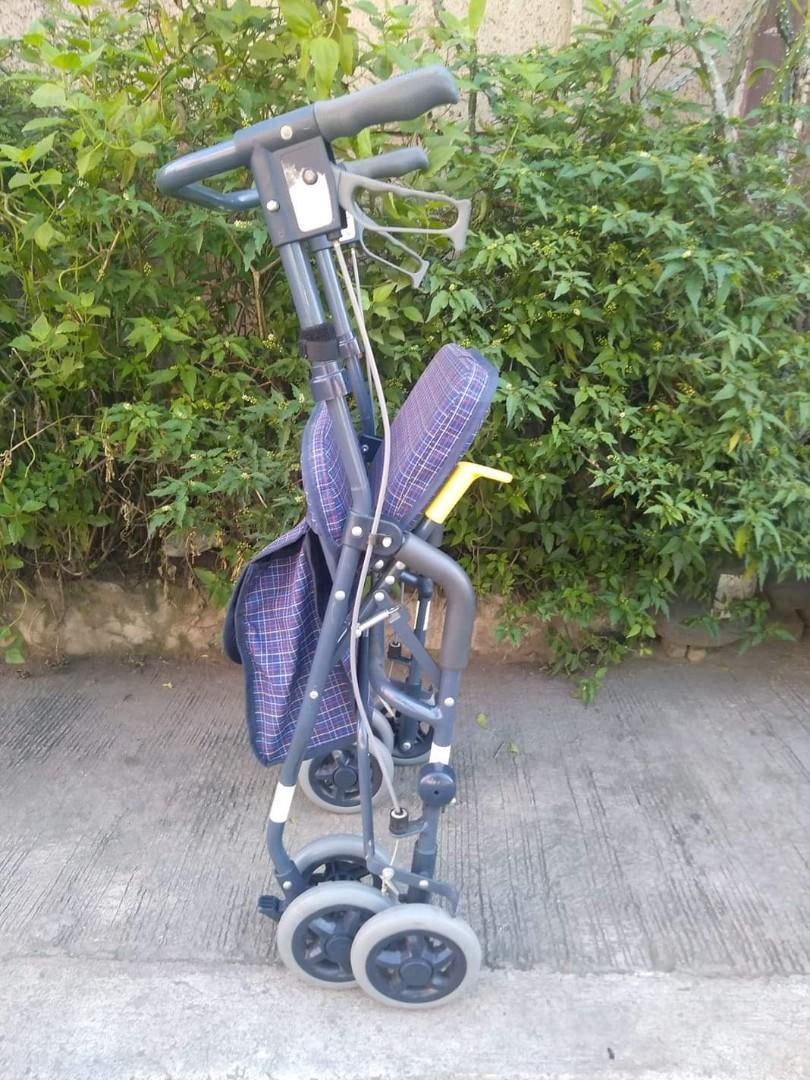 Aluminum Adult Walker 4 wheels with bag, Hobbies & Toys, Travel, Travel ...