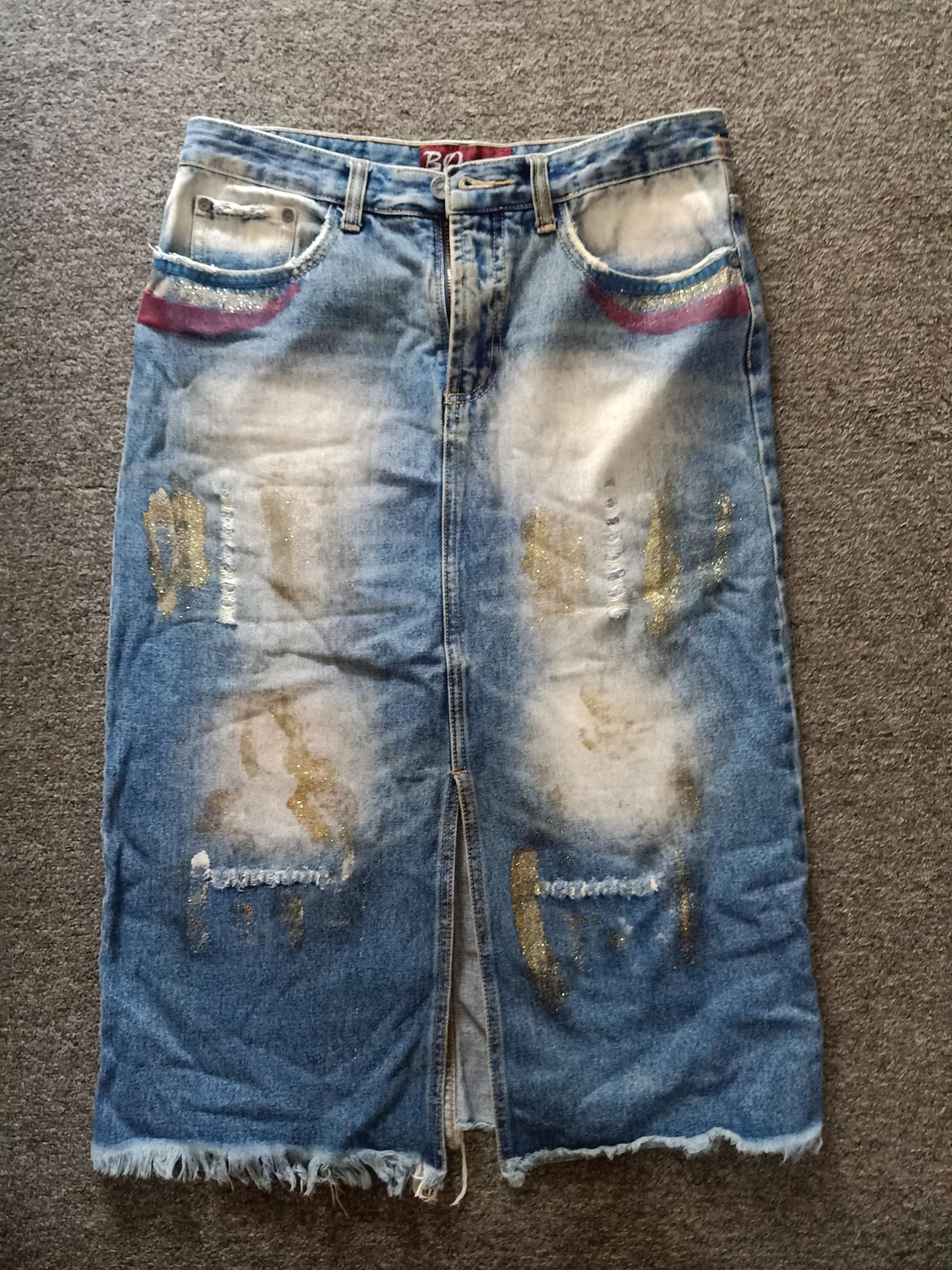 Graffiti Ripped Jeans, Fesyen Wanita, Pakaian Wanita, Bawahan di Carousell