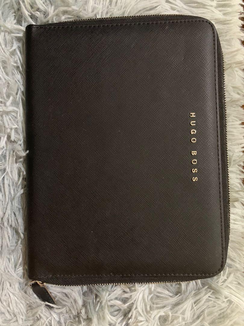 Hugo Boss Slim Bag, Women's Fashion, Bags & Wallets, Purses & Pouches ...