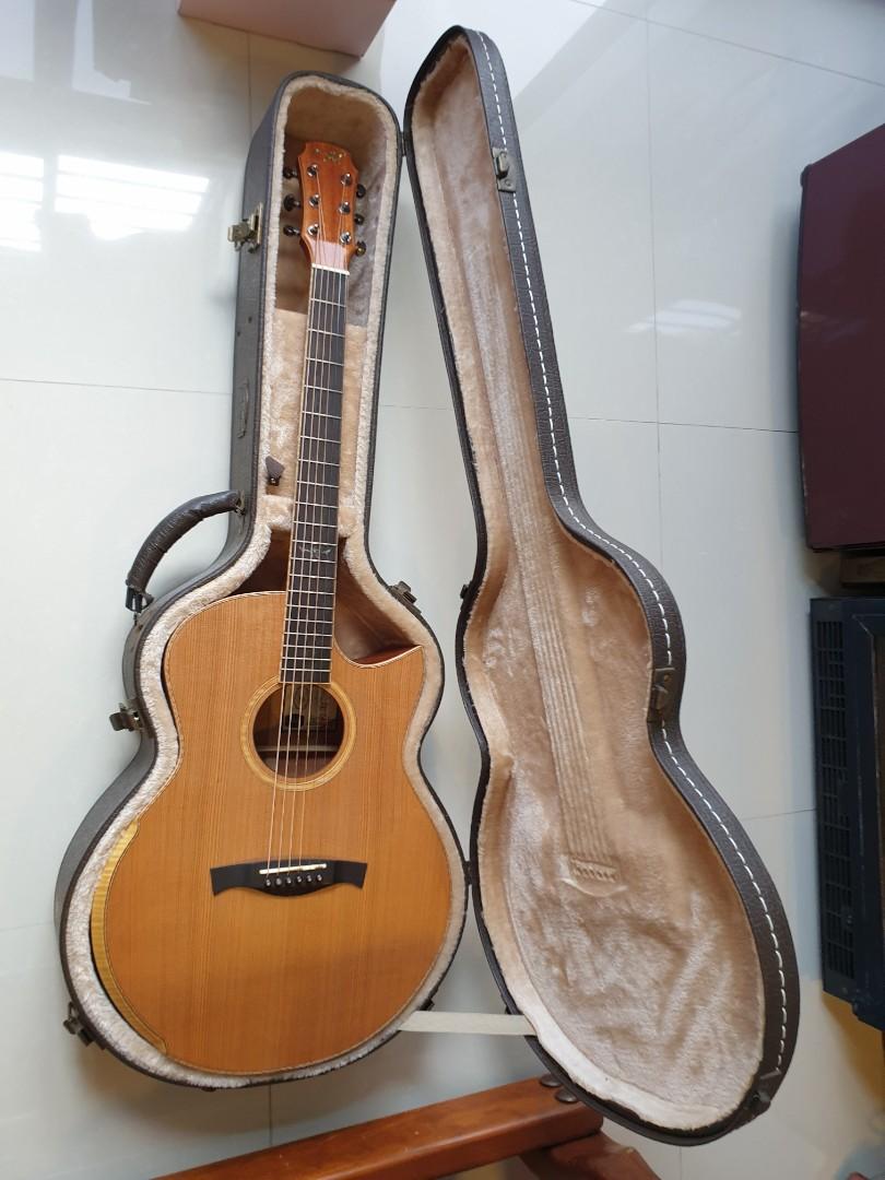 Maestro Acoustic Guitar (Raffles), Hobbies & Toys, Music & Media ...