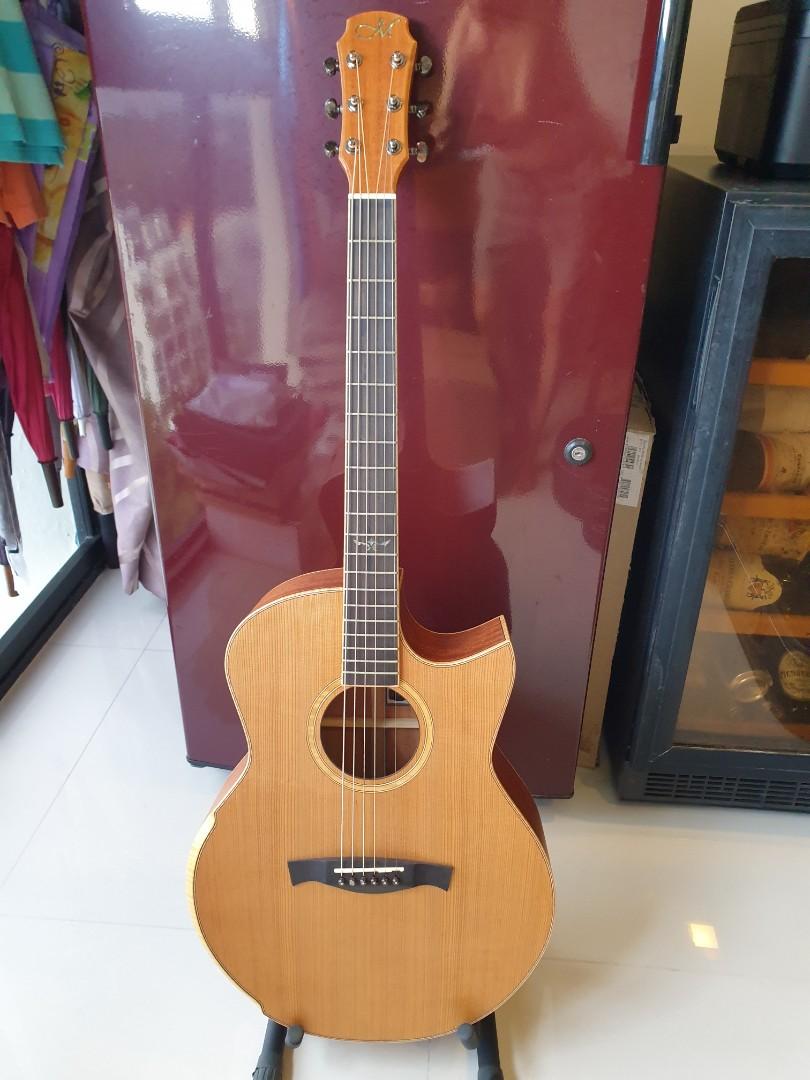 Maestro Acoustic Guitar (Raffles), Hobbies & Toys, Music & Media ...