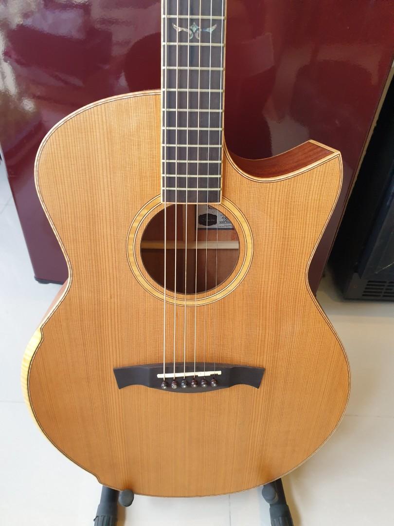 Maestro Acoustic Guitar (Raffles), Hobbies & Toys, Music & Media ...