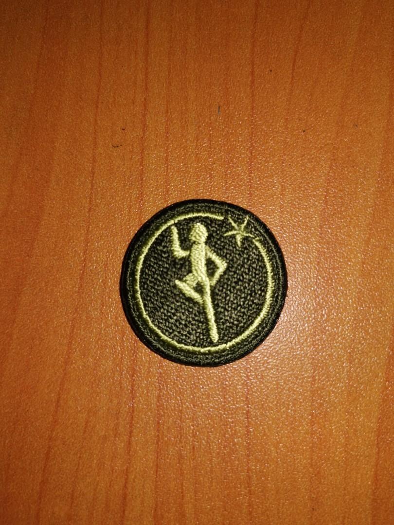 SAF NO.4 IPPT BADGE GOLD, Everything Else on Carousell