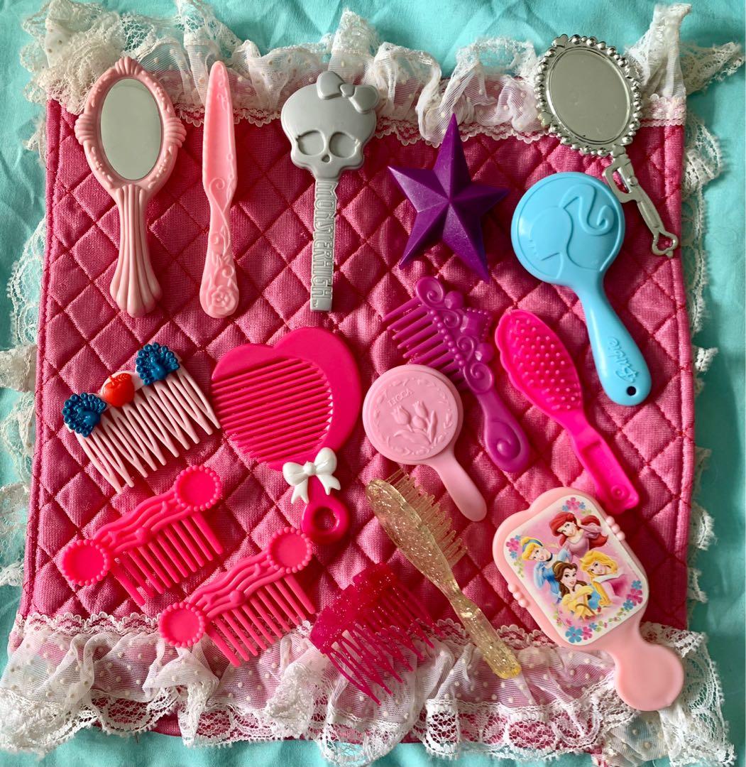 Barbie Doll Comb Bundle, Hobbies & Toys, Toys & Games on Carousell