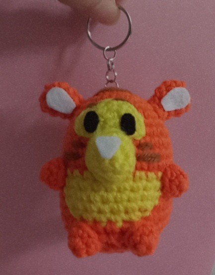 crochet disney tigger keychain, Design & Craft, Handmade Craft on Carousell