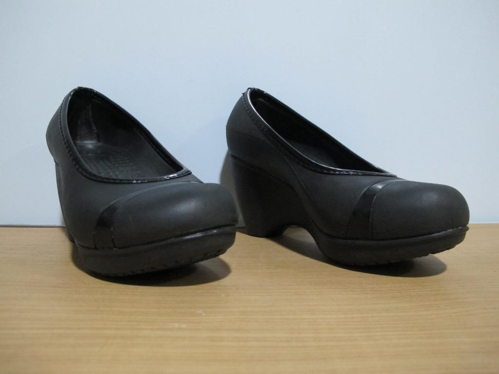 Crocs Wedge Closed Toe Rubber Shoes Heels, Women's Fashion, Footwear ...