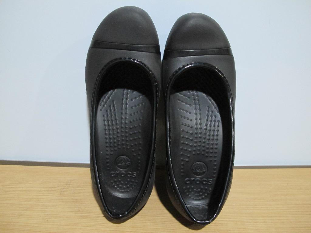 Crocs Wedge Closed Toe Rubber Shoes Heels, Women's Fashion, Footwear ...