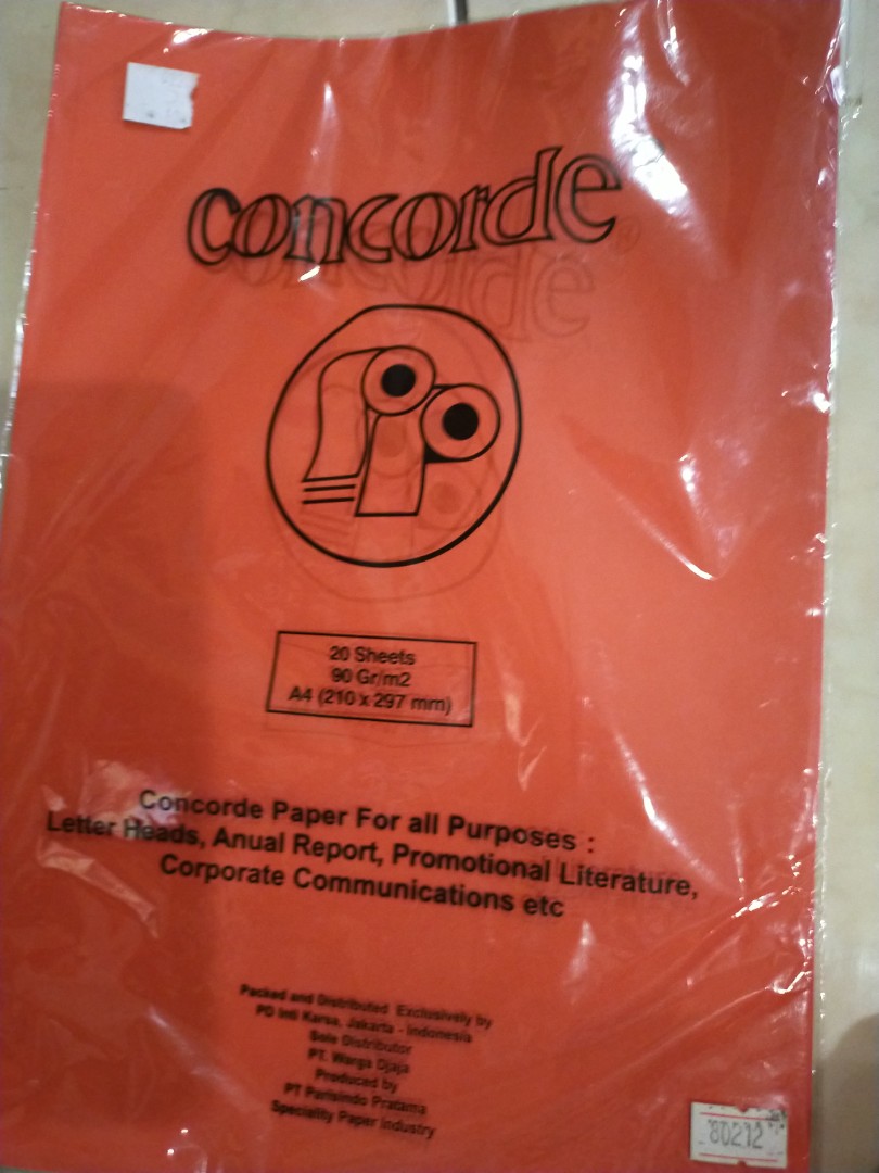 Kertas merah a4, Buku & Alat Tulis, Majalah & Lainnya di Carousell