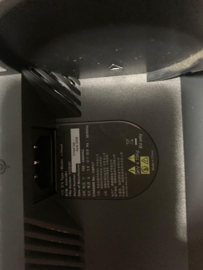 Lenovo ThinkVision L194 LCD monitor 19" $15w/o stand $20 w stand ...