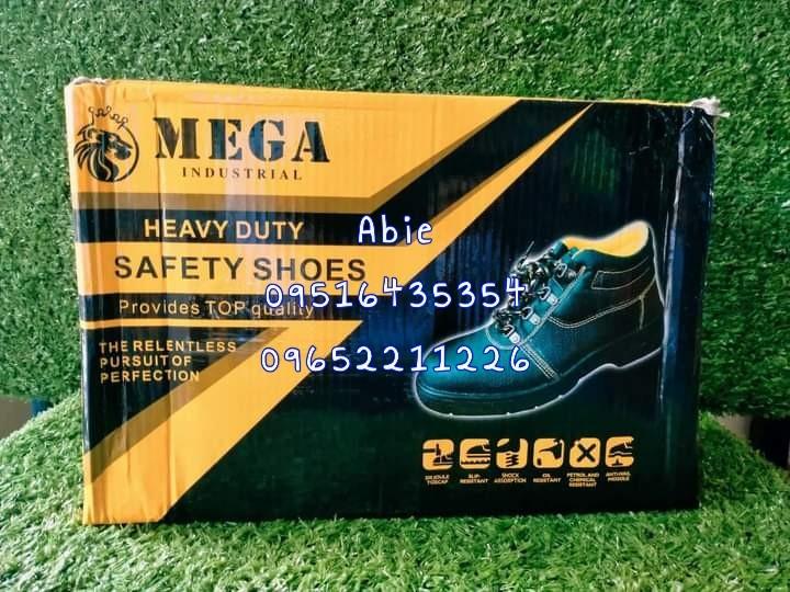 MEGA Safety Shoes, Men's Fashion, Footwear, Boots on Carousell