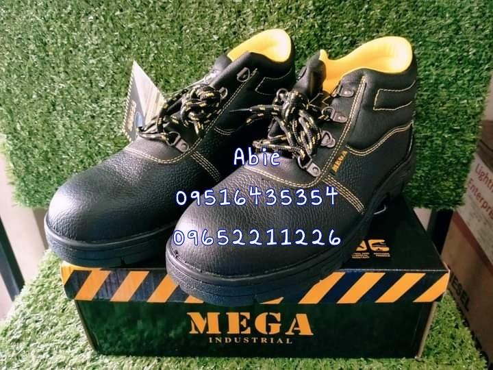 MEGA Safety Shoes, Men's Fashion, Footwear, Boots on Carousell