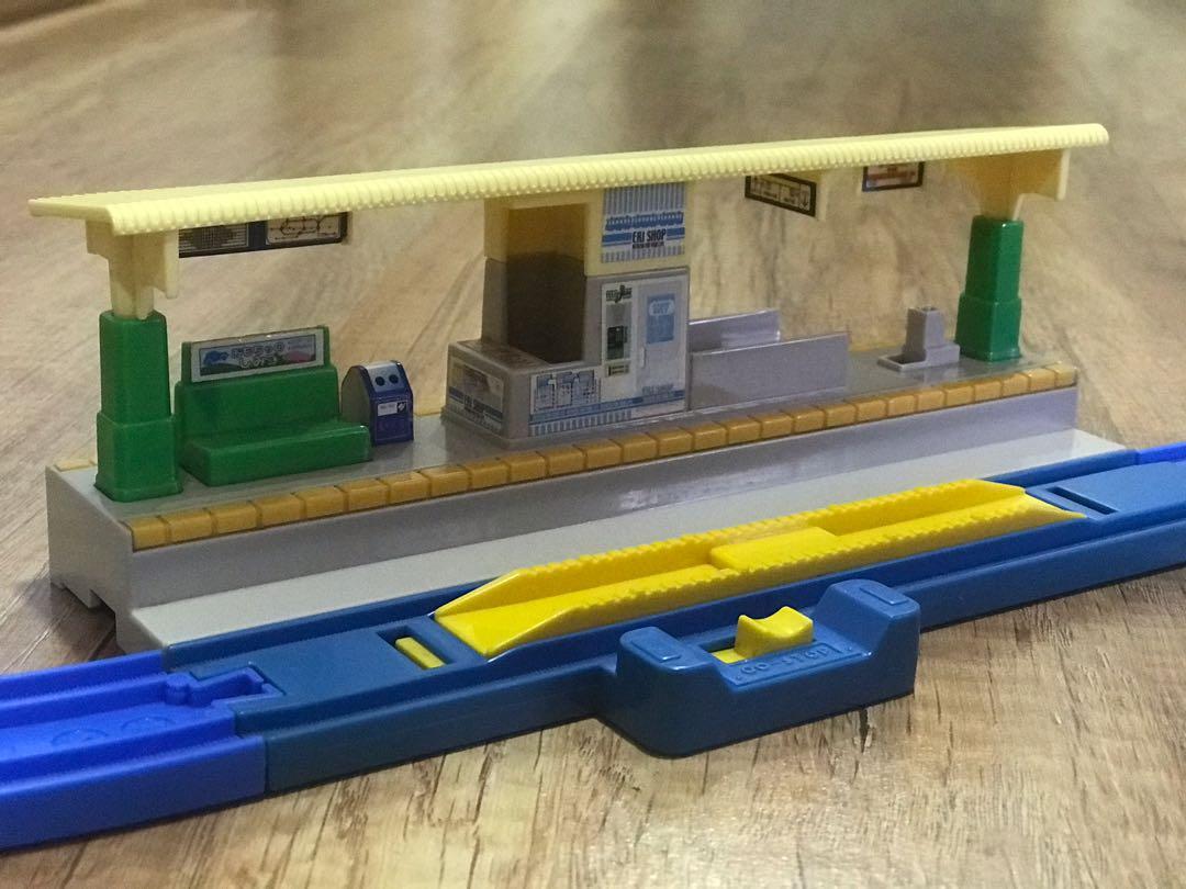 Plarail Tokyo Metro Tozai Line Series 05 and J-28 Train Station ...