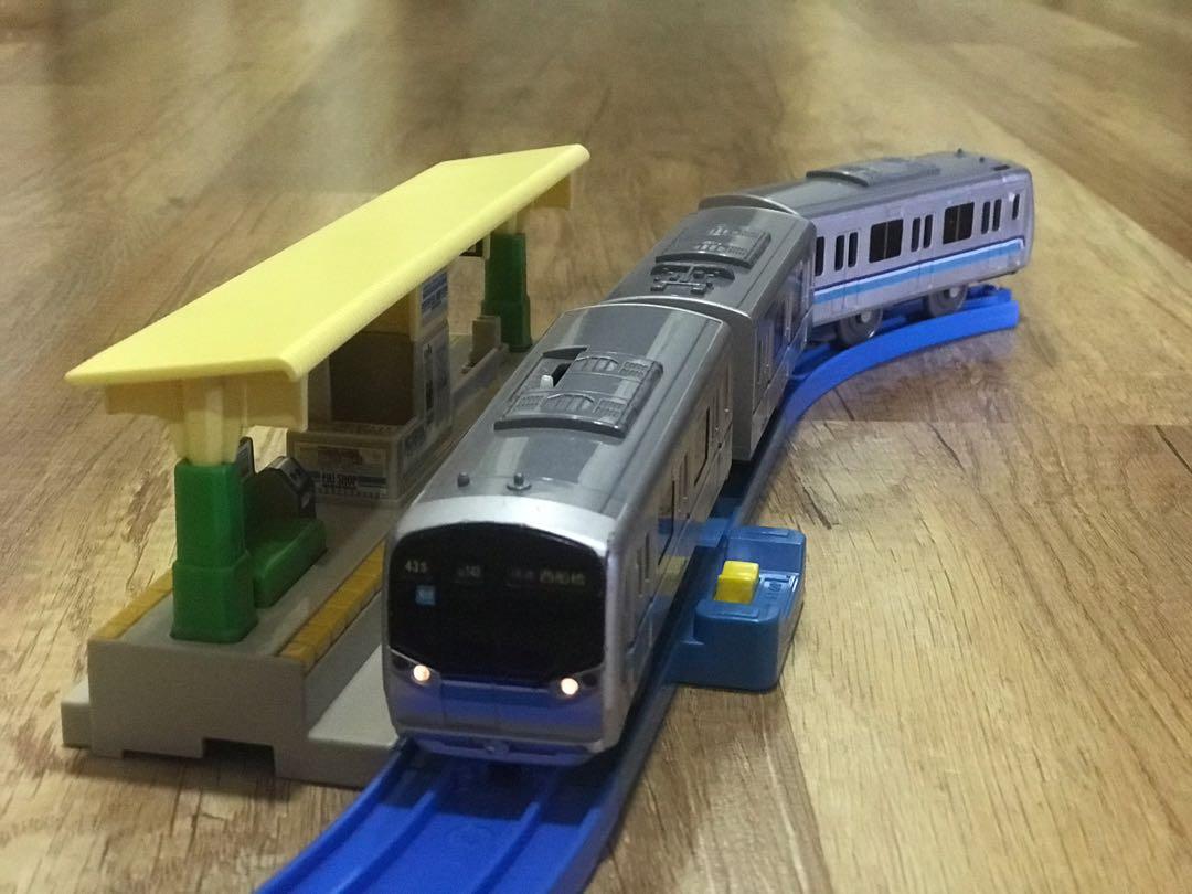 Plarail Tokyo Metro Tozai Line Series 05 and J-28 Train Station ...
