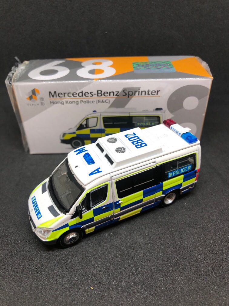 Tiny 68 Mercedes-Benz Sprinter Hong Kong Police (E&C) AM 8802, 興趣及遊戲, 收藏品及紀念品, 明星周邊 - Carousell