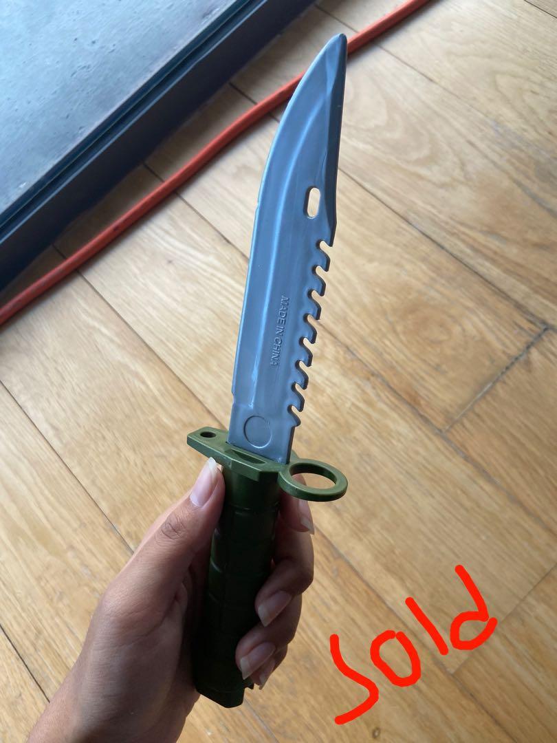 Toy Dagger & Knife (ninja turtles Raphael - dagger) weapon, Hobbies ...