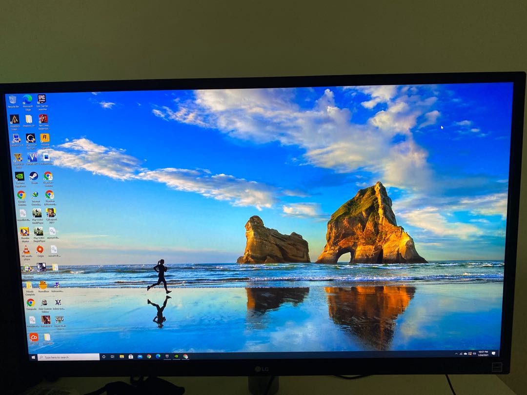 LG UL500 4K Monitor, Computers & Tech, Parts & Accessories, Monitor ...