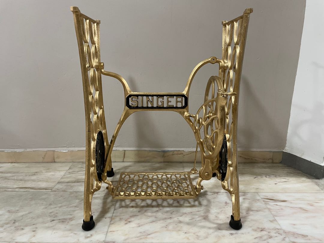 Authentic Singer Sewing Machine legs, Hobbies & Toys, Memorabilia ...