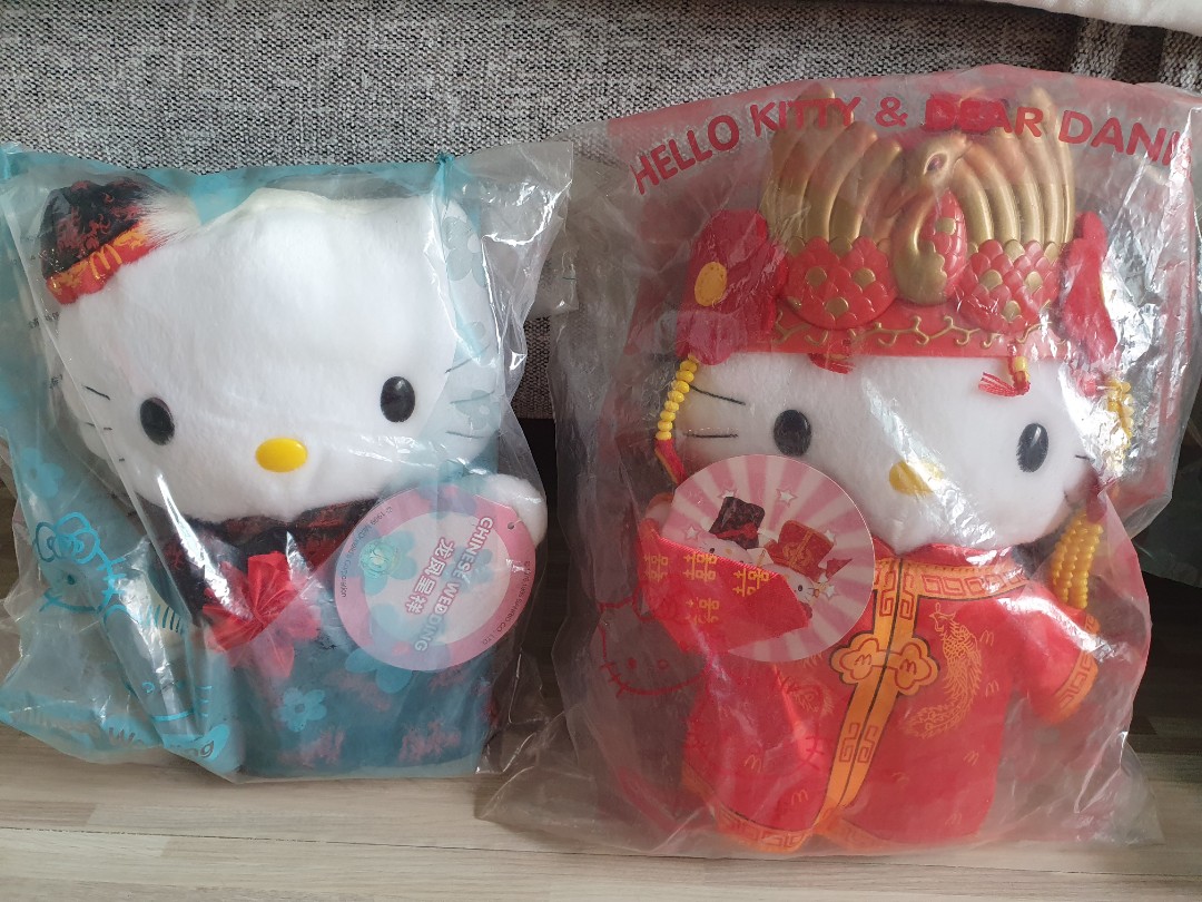 BRAND NEW Hello Kitty Chinese Wedding Toy, Hobbies & Toys, Toys & Games ...
