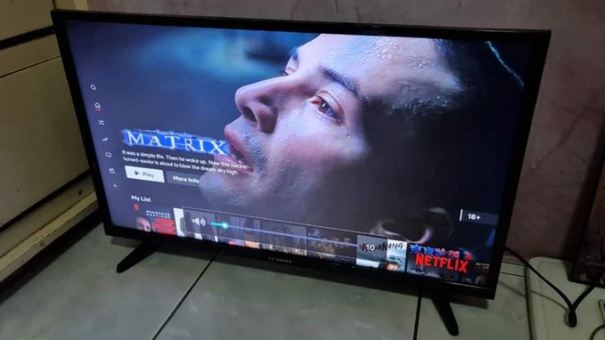 Devant LTV900 32 Inch Smart TV, TV & Home Appliances, TV ...