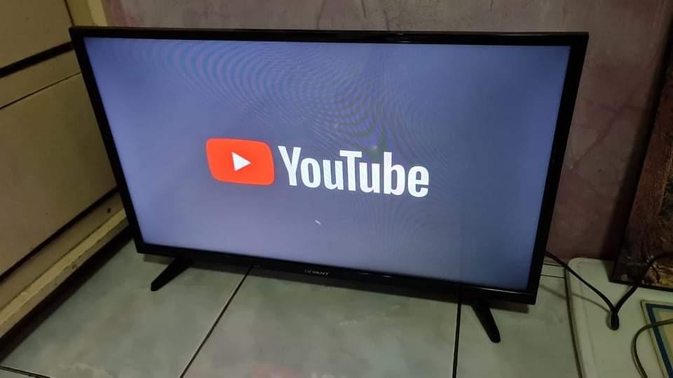 Devant LTV900 32 Inch Smart TV, TV & Home Appliances, TV ...