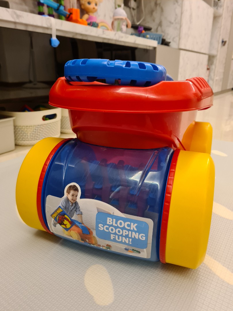 Mega bloks scooping wagon blocks, Hobbies & Toys, Toys & Games on Carousell